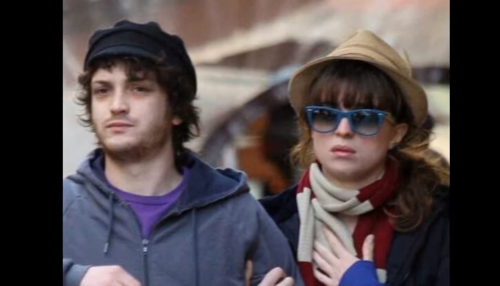 Raphaël Hamburger ET SA Nouvelle Compagne - LaCélébrité