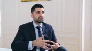 Guillaume Farde Wikipedia, Origine Parents & Age - LaCélébrité